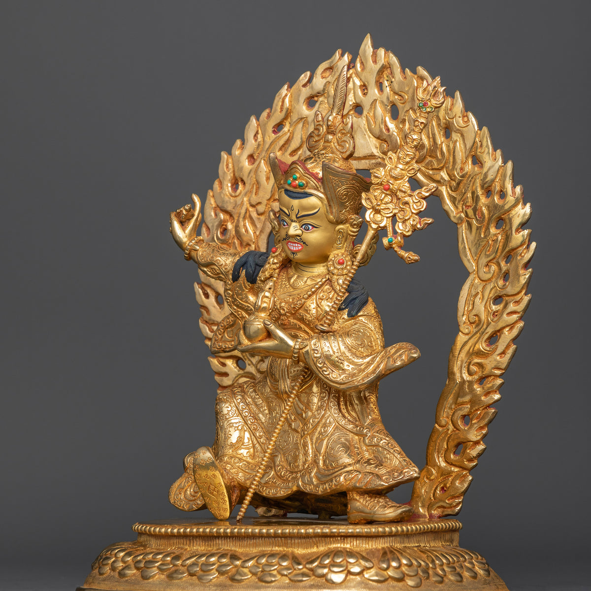 Standing Guru Rinpoche Statue in Gold Glided Statues – Nidhiratna