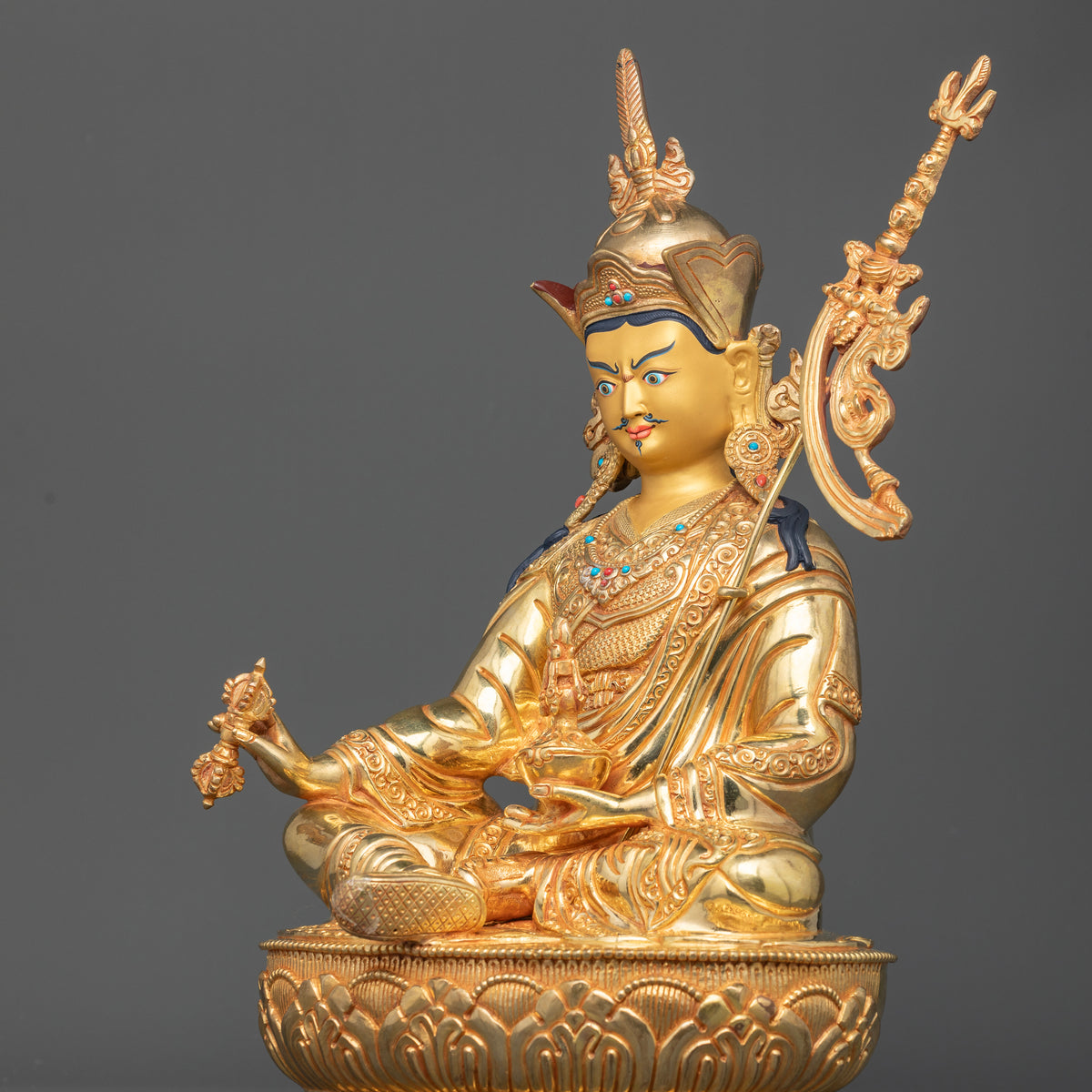 The Sacred Guru Rinpoche Statue for Spiritual Protection Statues ...