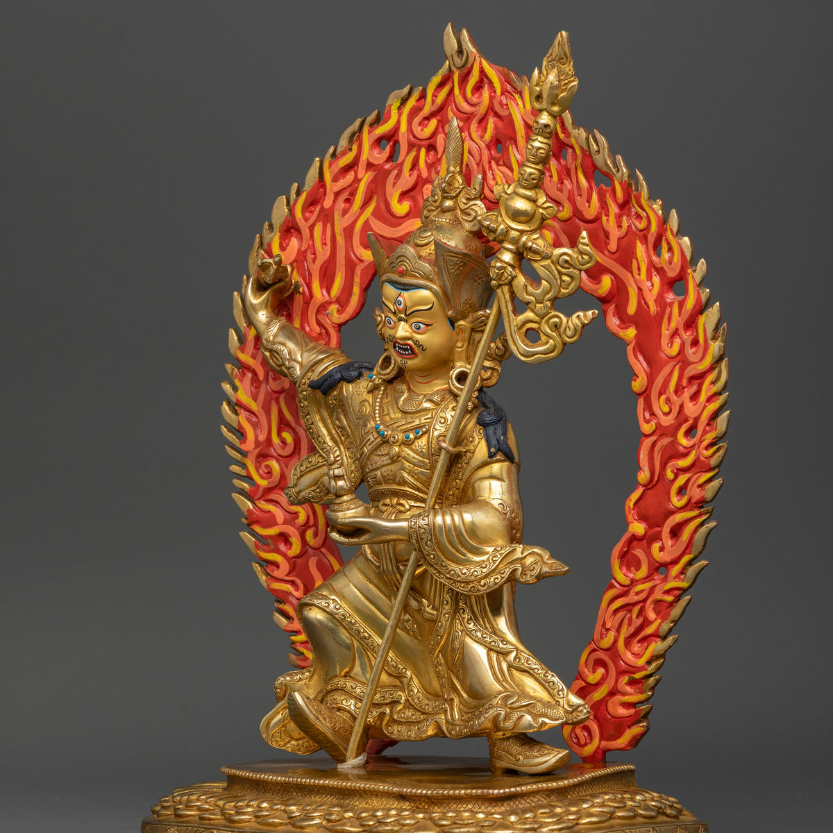 Standing Guru Rinpoche: Symbol of Spiritual Authority and Protection ...
